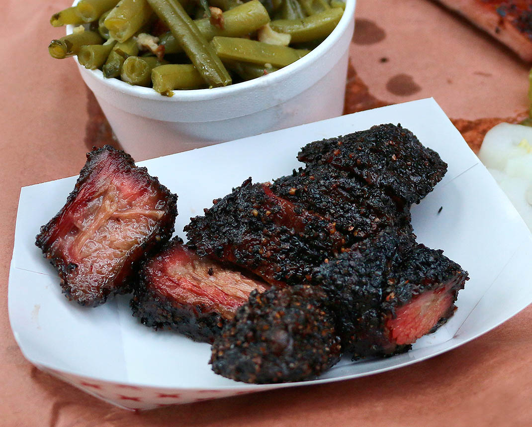 No free burnt ends and other BBQ wisdom from Grant Pinkerton - Texas ...